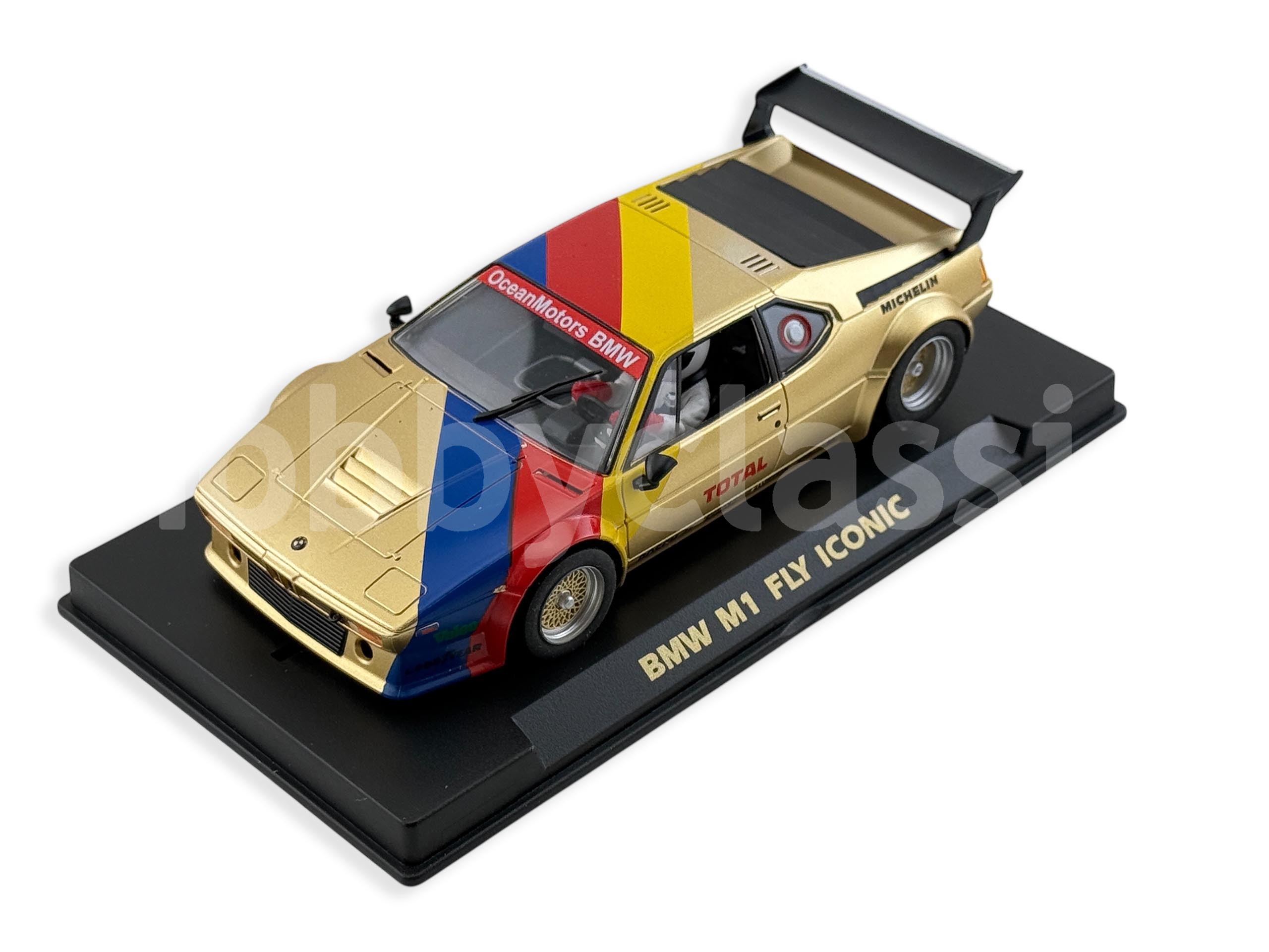 BMW M1 - Fly Iconic Gold